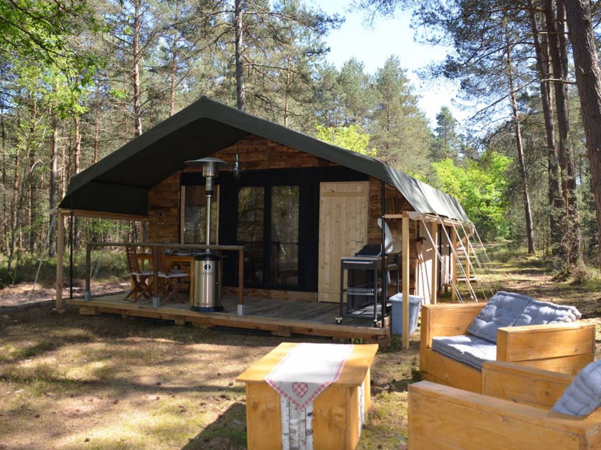 Cabane toilée du Trappeur - Idées de Weekend Insolite